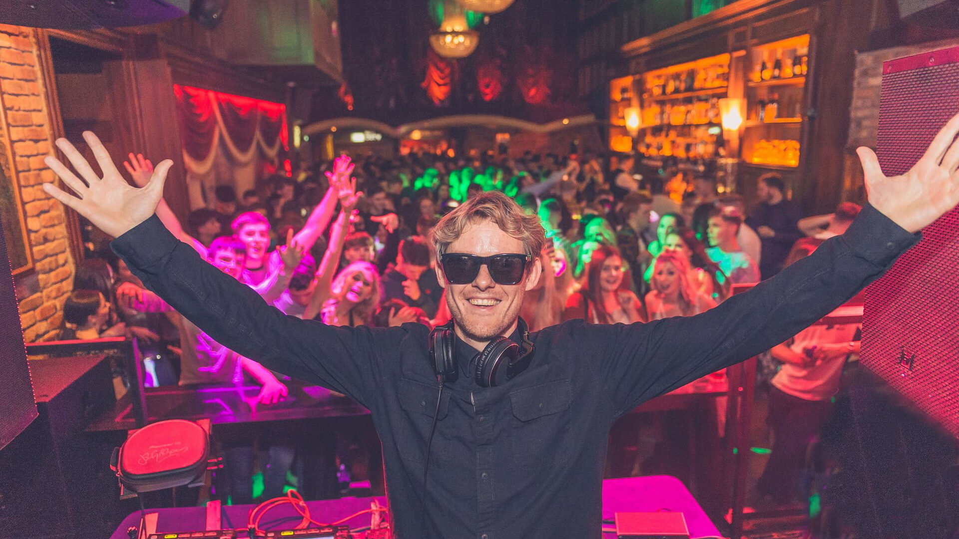 The Late Lounge | Private Venue Hire | The Castle Late Night Venue