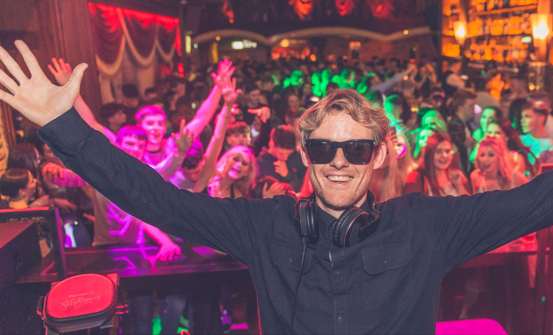 The Castle Late Night Venue | Night Clubs In Westport Mayo